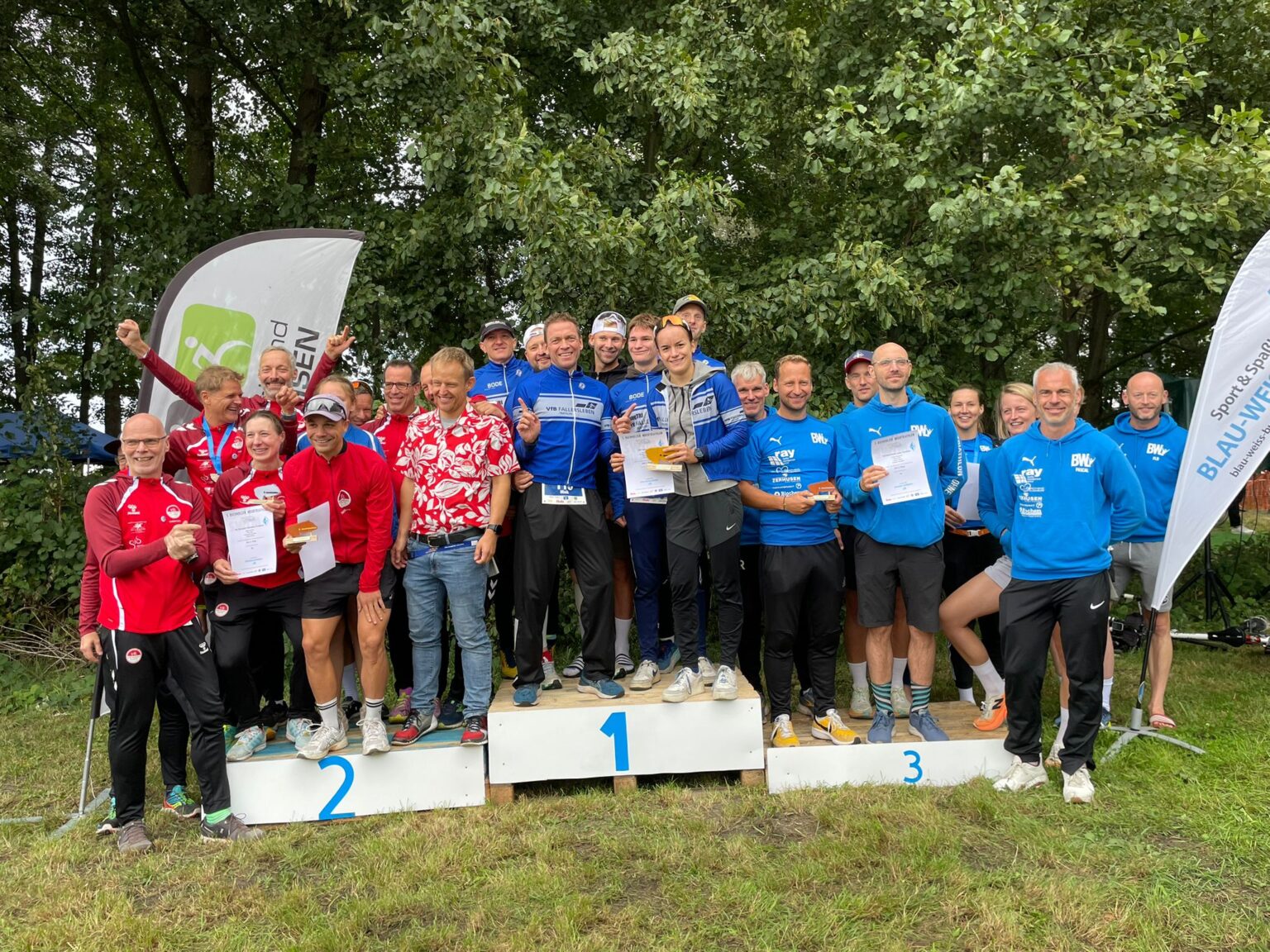 Triathlon: Sieg des Triathlon-Teams beim Buchholzer Moortriathlon - VfB ...